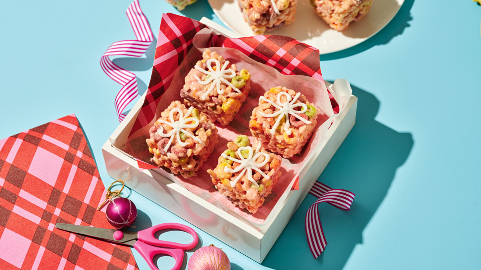 Christmas Wrapping Paper Ideas for the Perfect Gift | Coles