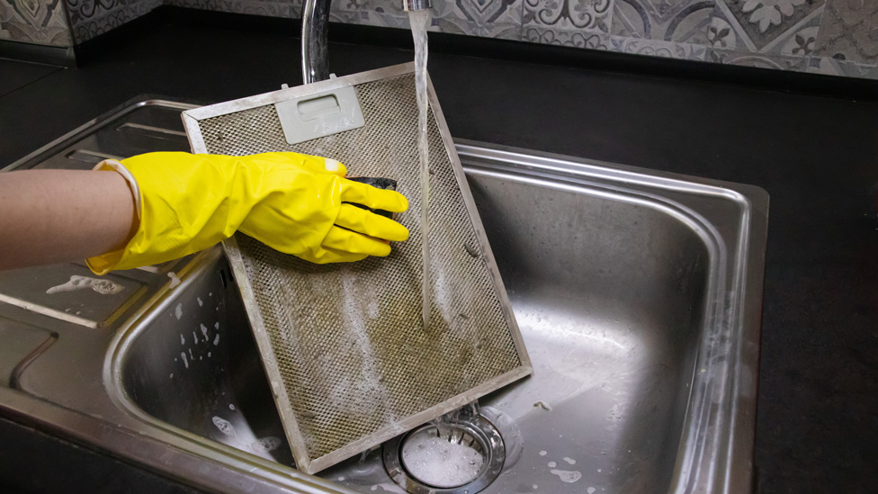 How to Clean Rangehood Filters | Coles