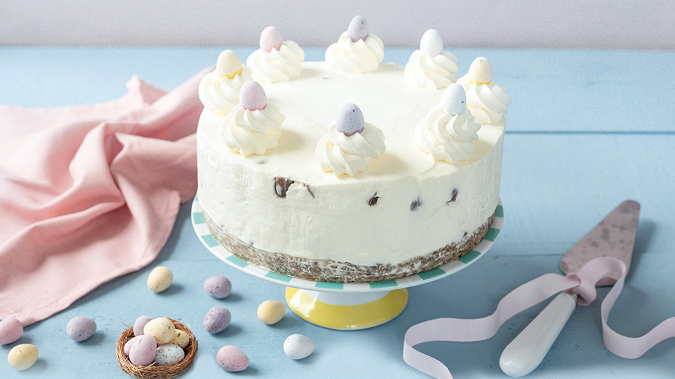Mini Eggs Cheesecake