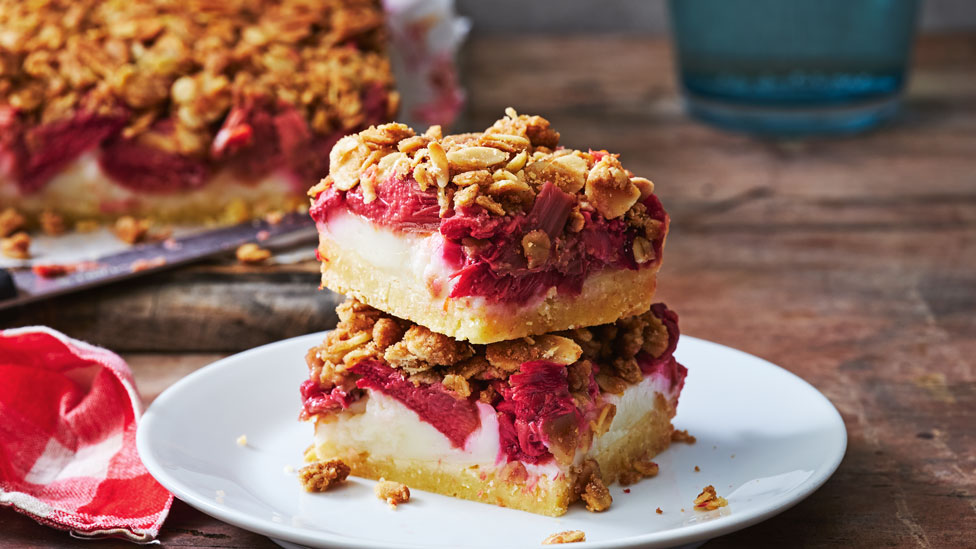 Rhubarb Custard Crumble Slice Recipe | Coles