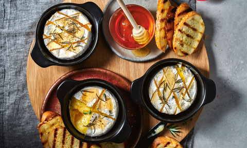 Quick & Easy Baked Brie Recipe | Coles